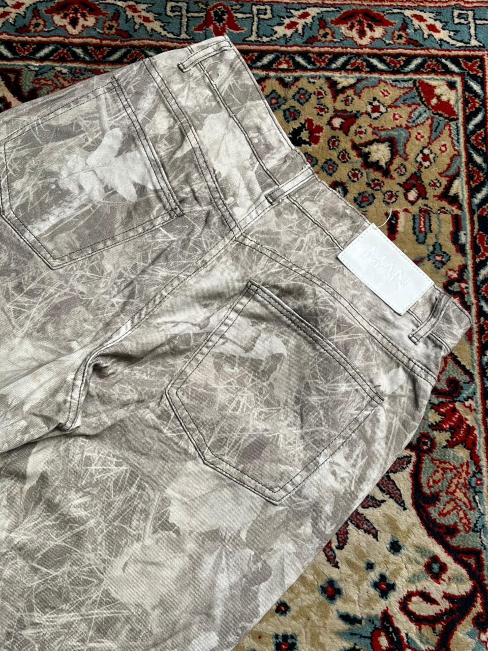 boohooMAN MAN Grey Acid Wash Leaf Camo Pants – Retro Rags